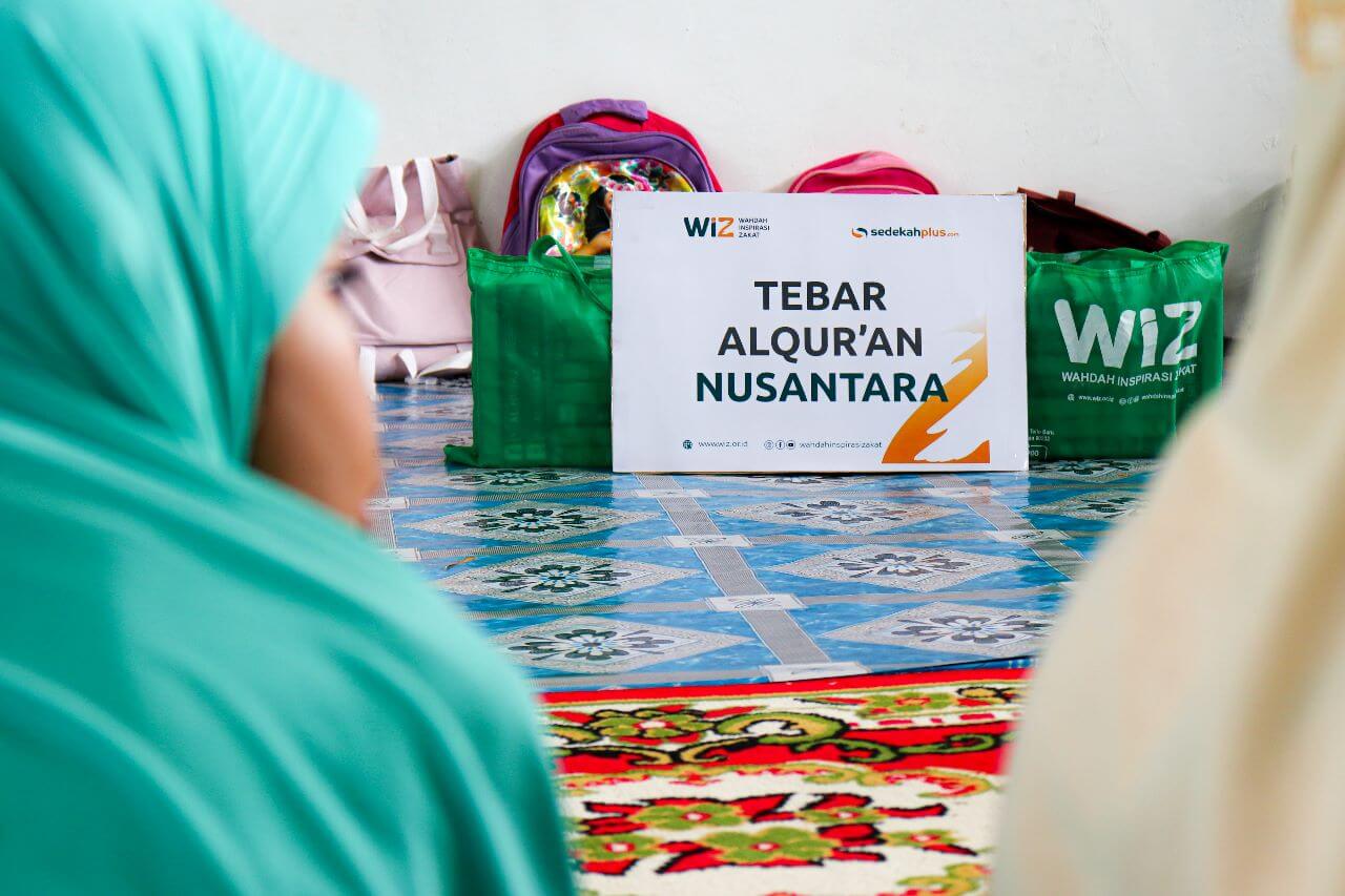 Diberi Paket Mushaf Al-Qur’an, Santri Sendana Bahagia Tak Terkira ...