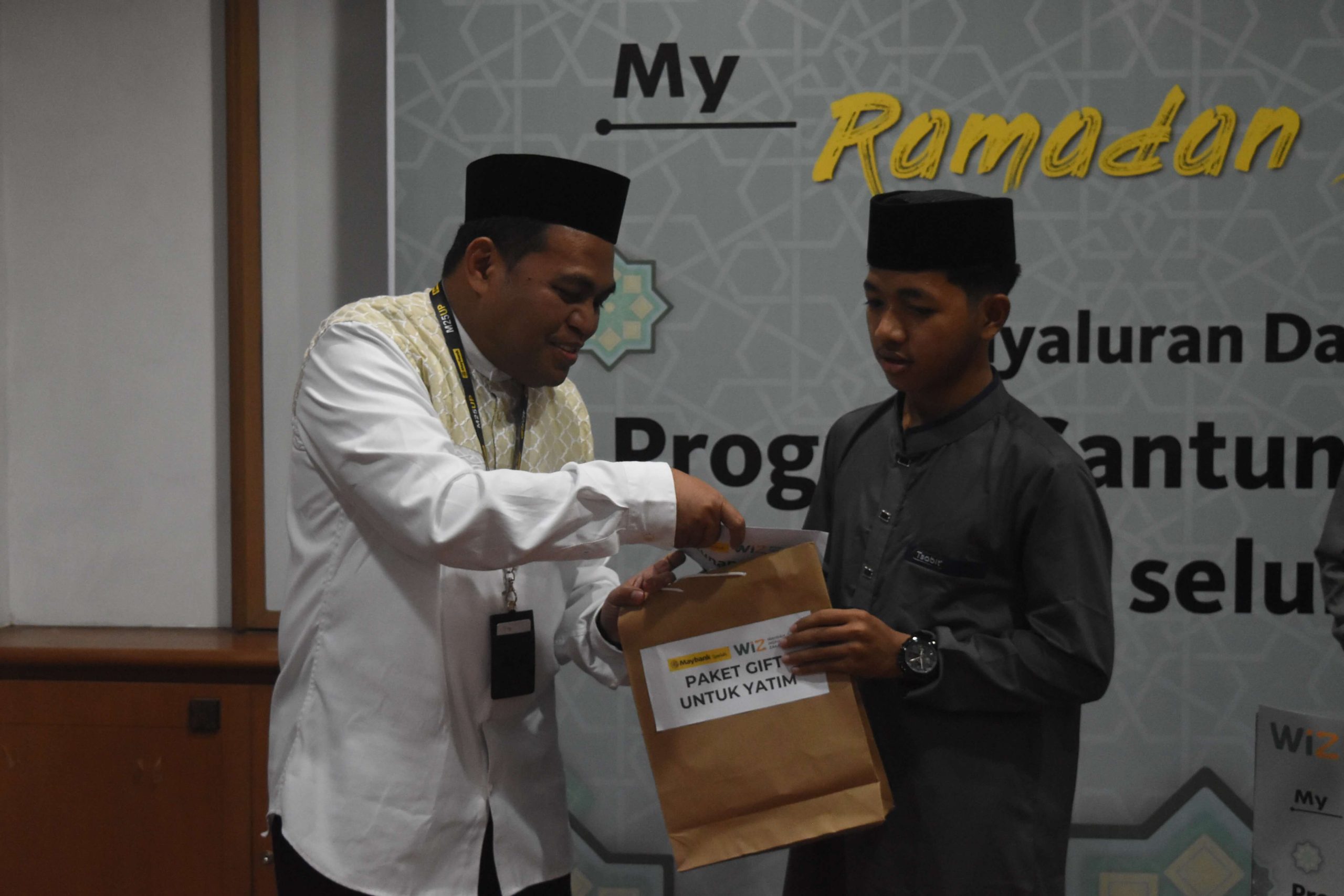 Maybank Indonesia Santuni Anak Yatim Mualaf Timor Timur Lewat WIZ ...