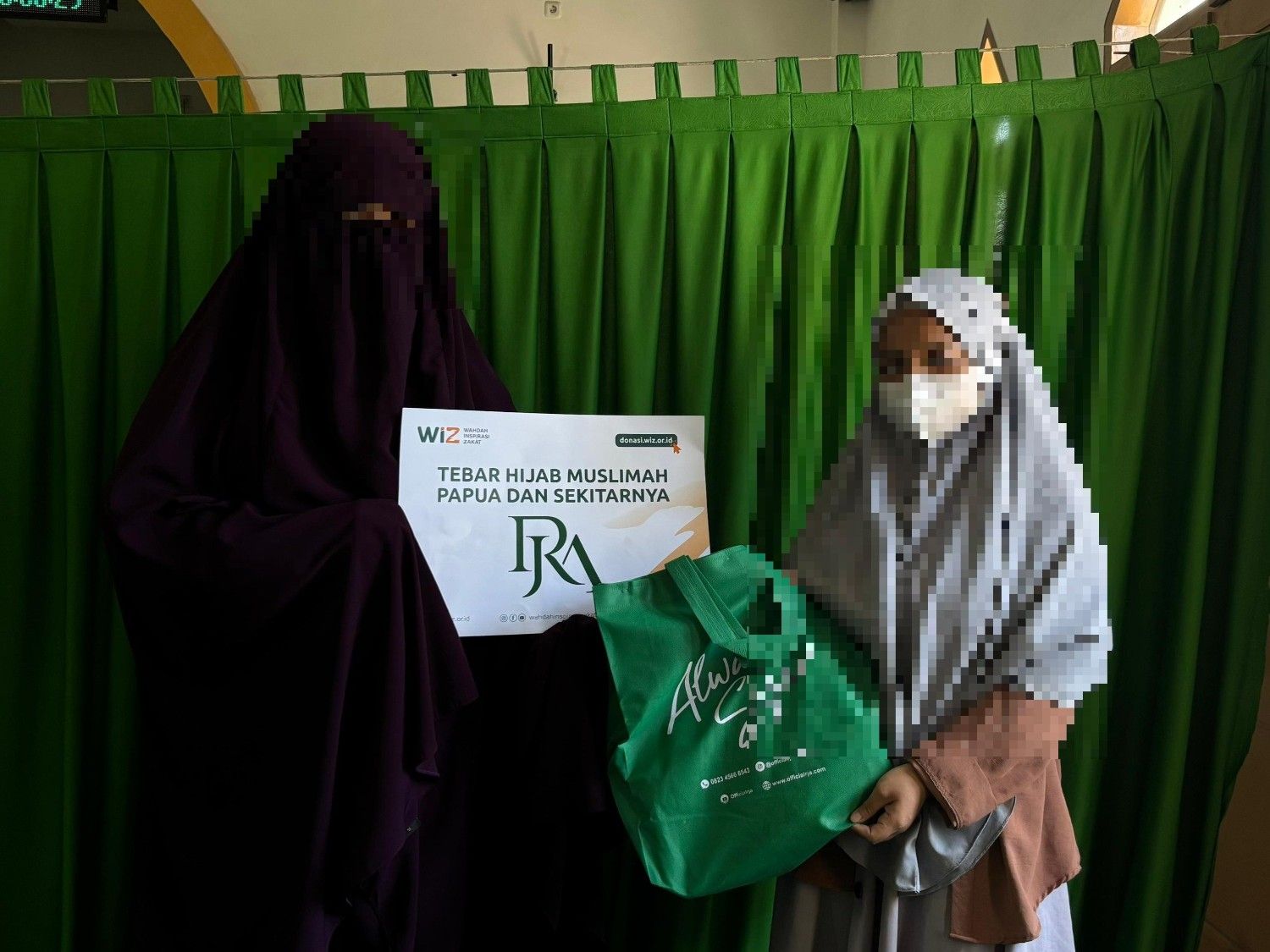 RJA Store Bersama WIZ Salurkan Paket Pakaian Muslimah untuk 11 ...
